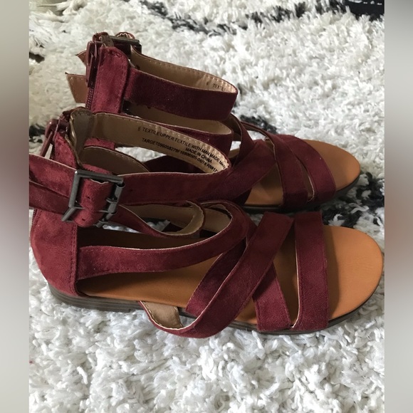 Universal Thread | Shoes | Universal Thread Burgundy Gladiator Sandals ...
